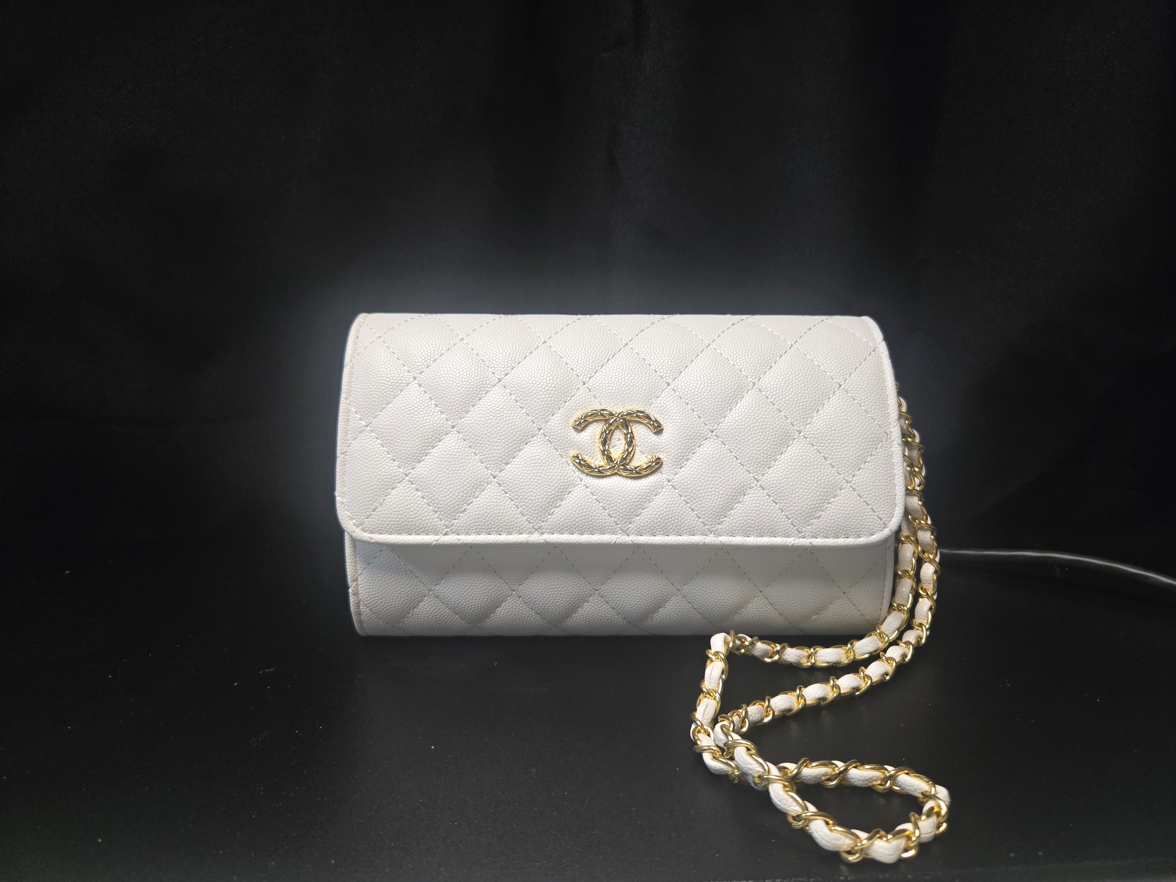 CH 04 White – SJM LUXURY